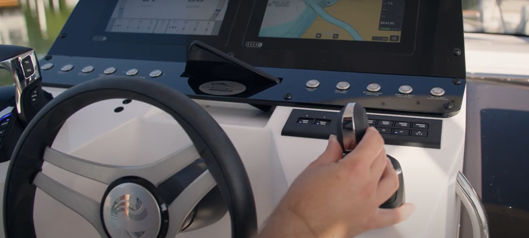 Integration VETUS BOW PRO thrusters with Yamaha outboards
